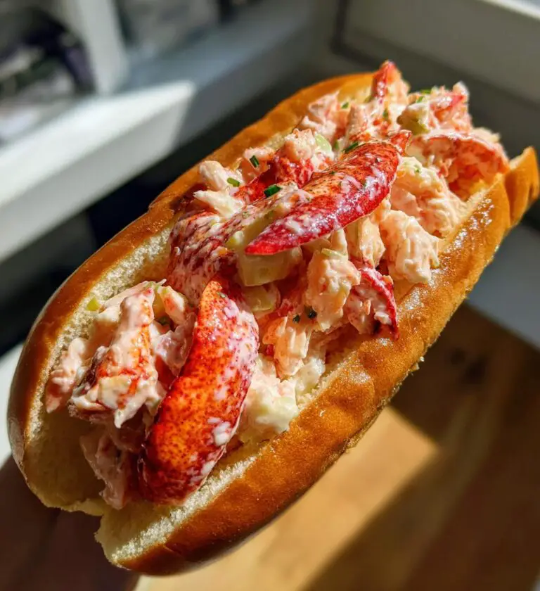 Lobster Roll Sandwich: 5 Steps to Pure Culinary Bliss – Vihaad Rezepte